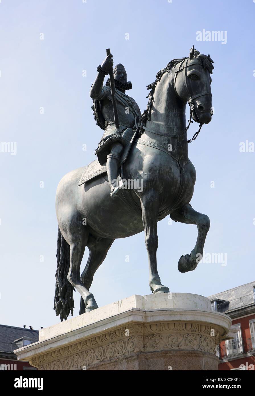 The magnificent 17th Century statue of Felipe III overlooking the ...