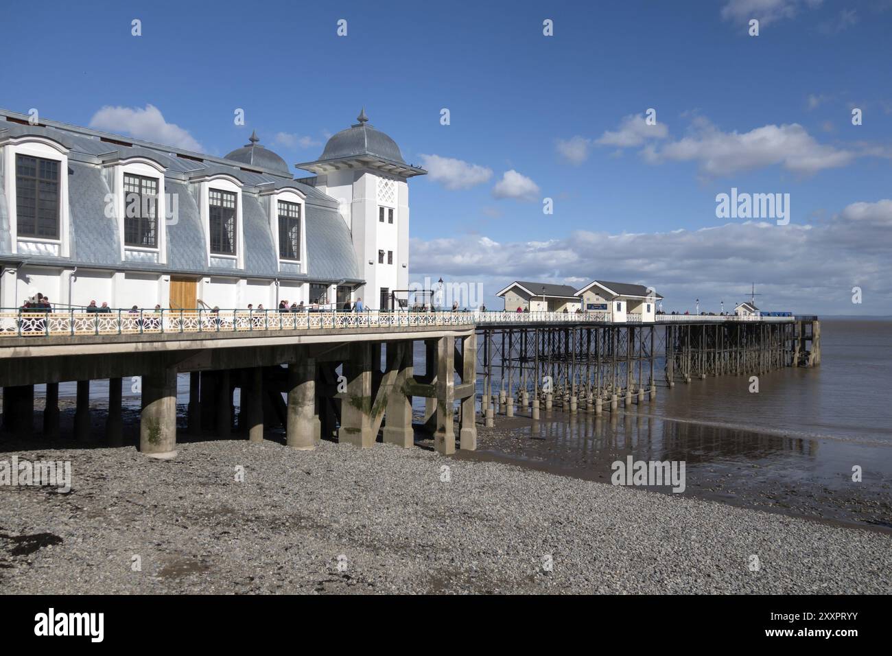 Penarth footbridge hi-res stock photography and images - Alamy