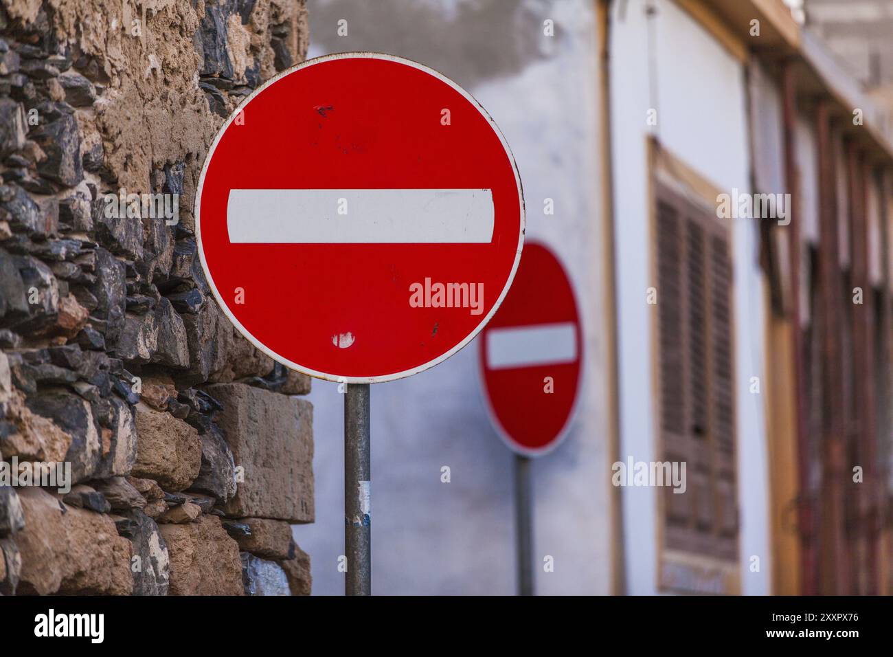 One way red hi-res stock photography and images - Alamy