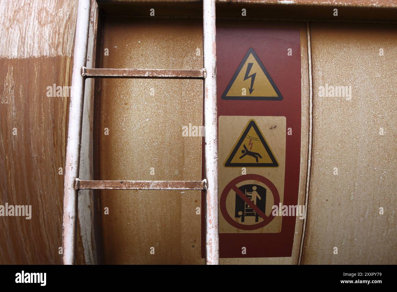 Warning signs on a goods wagon Stock Photo - Alamy