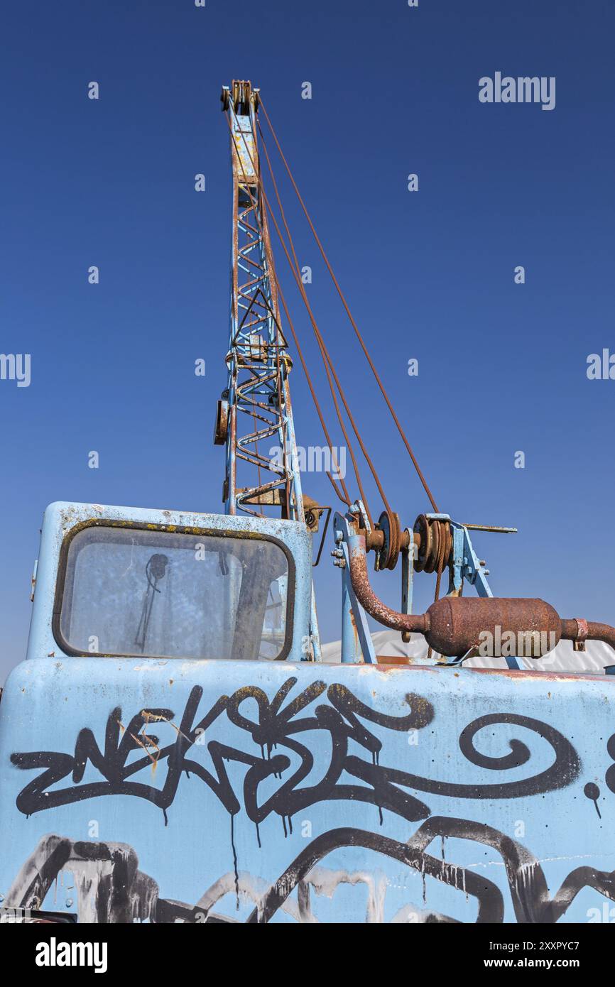 Wreck of an old scrapped excavator Stock Photo - Alamy