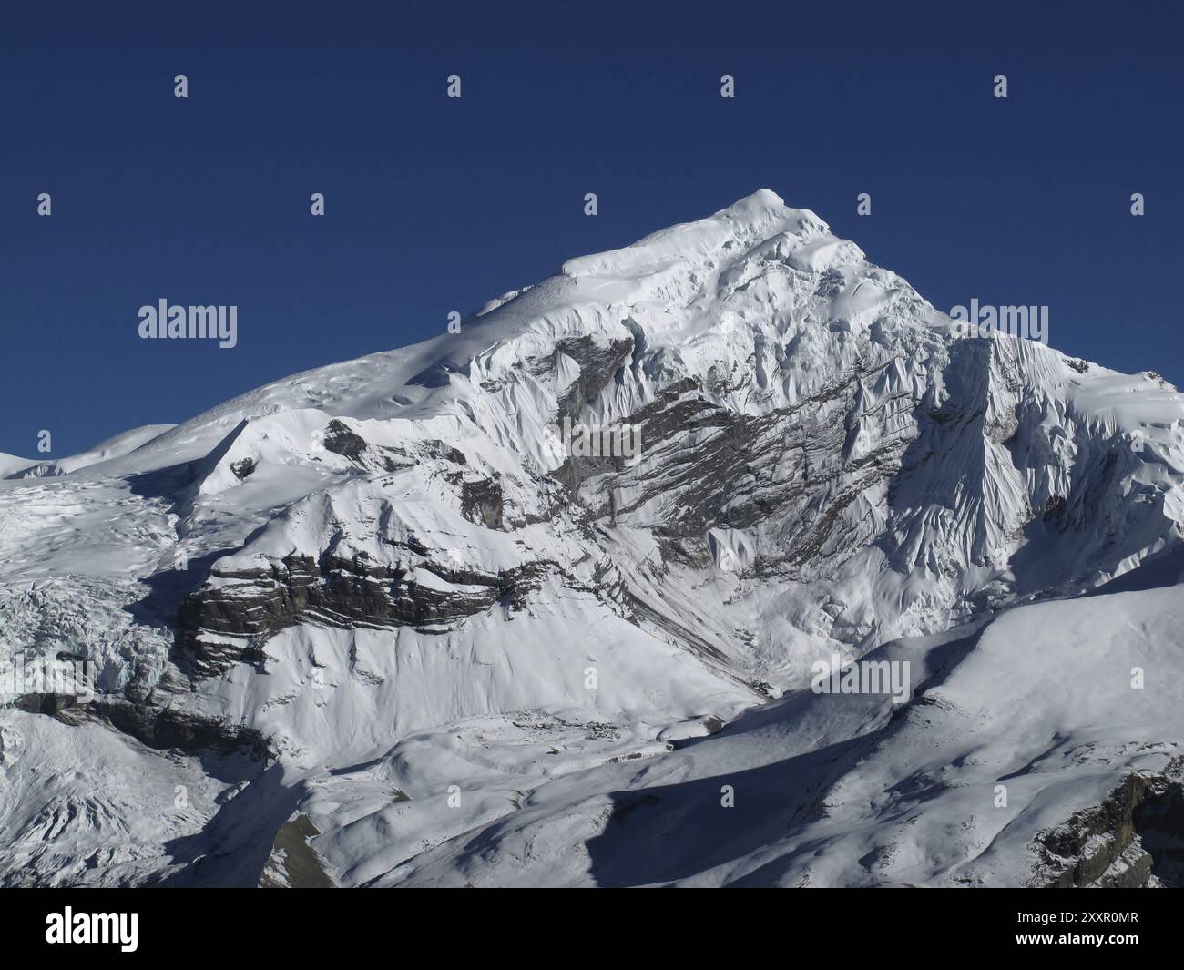 Peak of Chulu West, high mountain in Nepal Stock Photo - Alamy