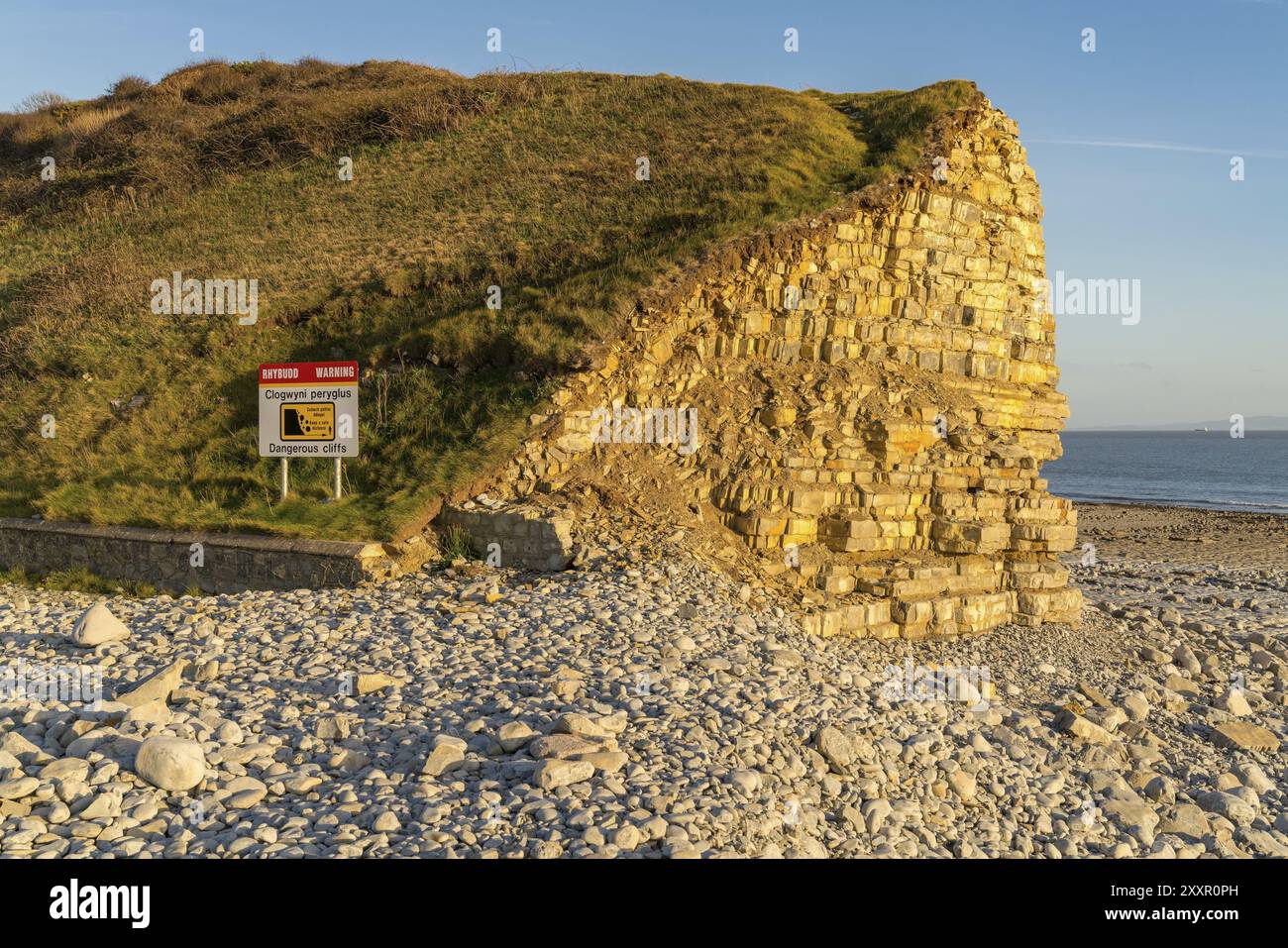 Sign: Warning dangerous cliffs, keep a safe distance (Welsh & English ...