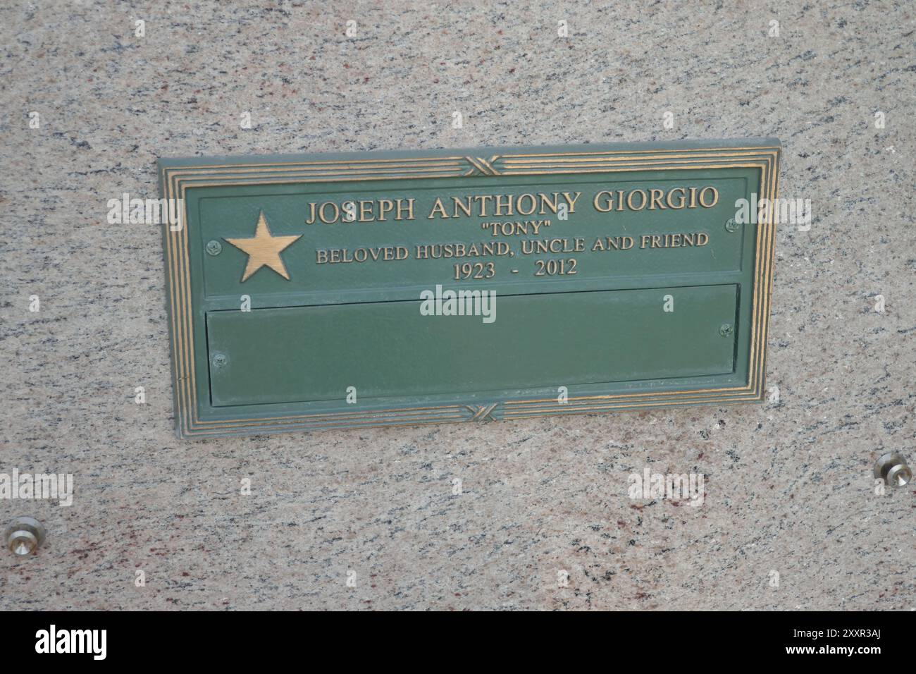 Los Angeles, California, USA 23rd August 2024 Actor Tony Giorgio Grave ...