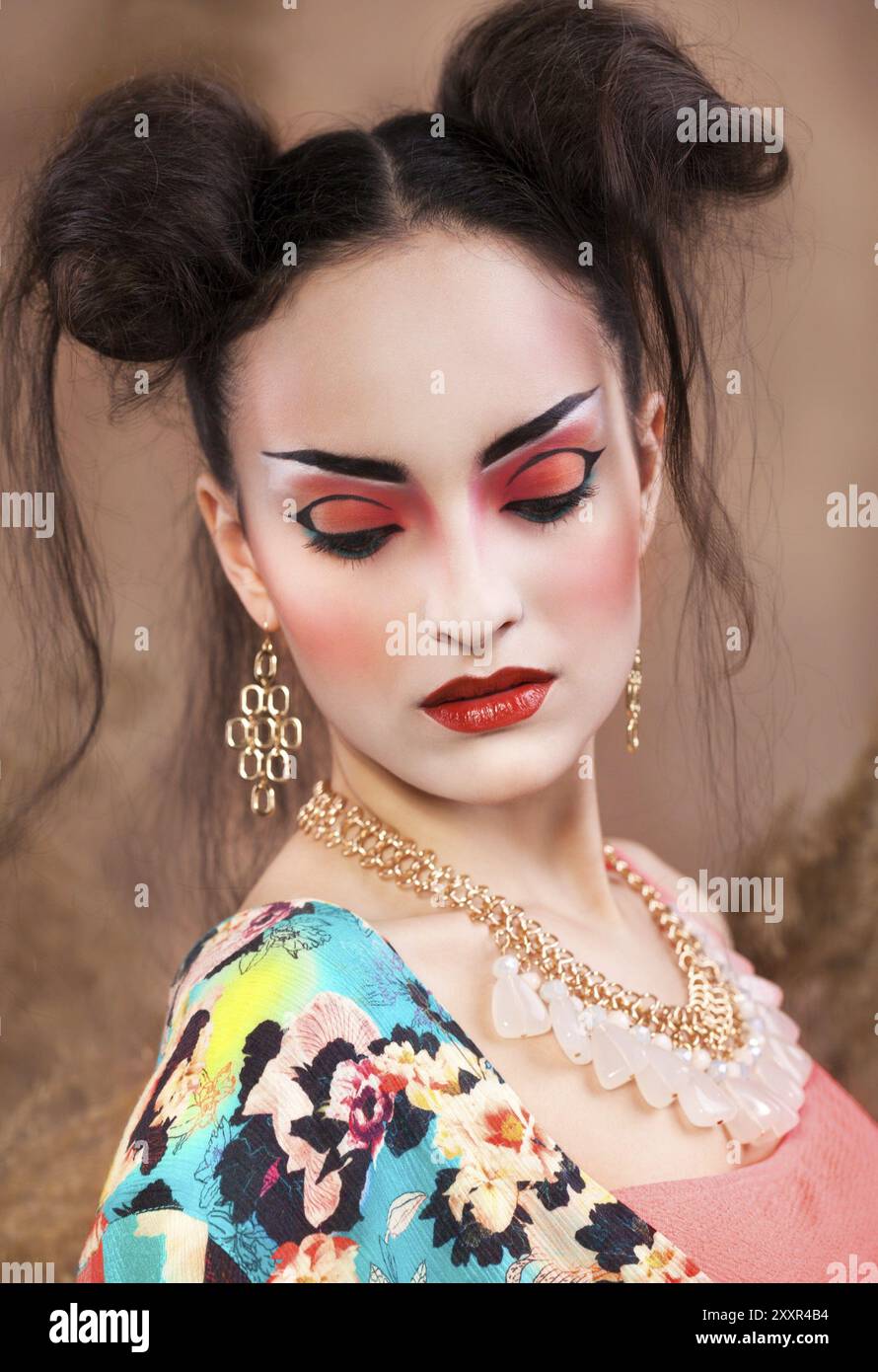 Geisha dress up hi-res stock photography and images - Alamy