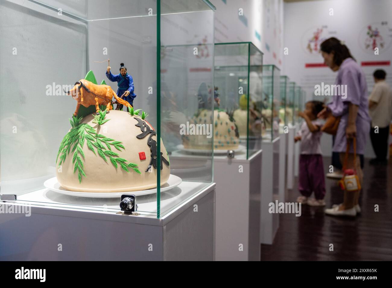 **CHINESE MAINLAND, HONG KONG, MACAU AND TAIWAN OUT** People visit a ...