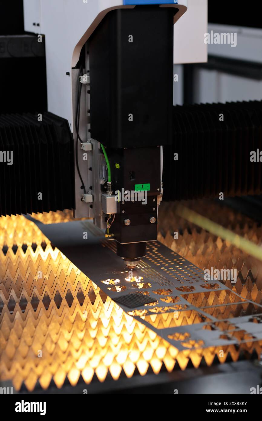 Cnc laser cutting machine hi-res stock photography and images - Alamy