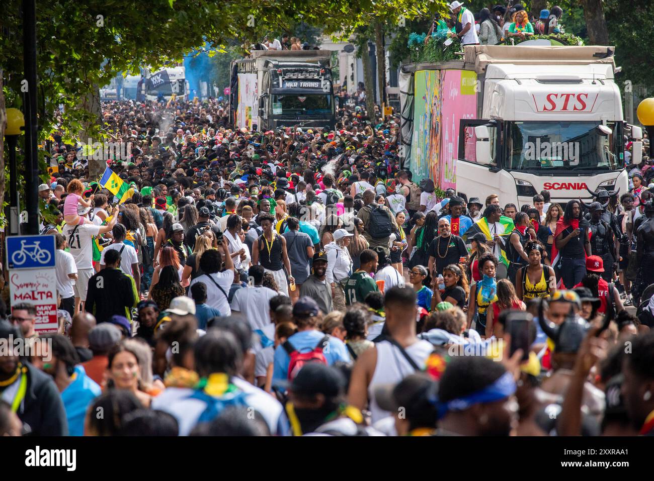 London, UK. 25th Aug, 2024. Hundreds of thousands follow the trucks ...