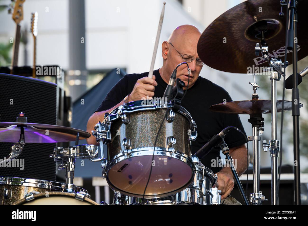 Seattle, USA. 25 Aug, 2024. The iconic band Dinosaur Jr. headlining the ...
