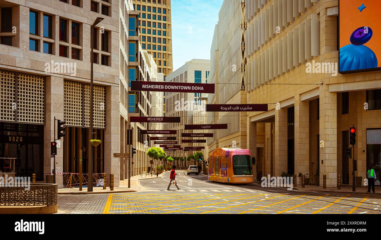 Lusail iconic stadium construction hi-res stock photography and images ...