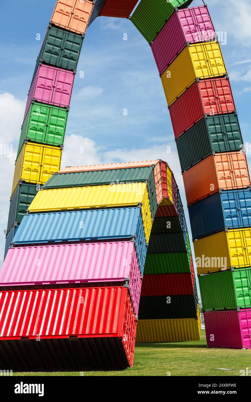 This impressive shipping container art installation by Vincent Ganivet ...