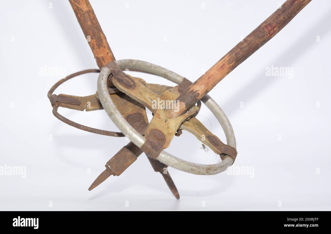 Skipiste safety hi-res stock photography and images - Alamy