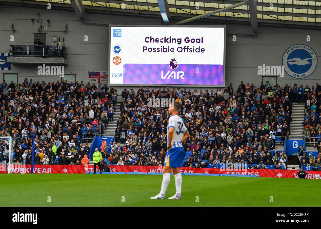 Alejandro Garnacho of Manchester United thought he had scored but it ...