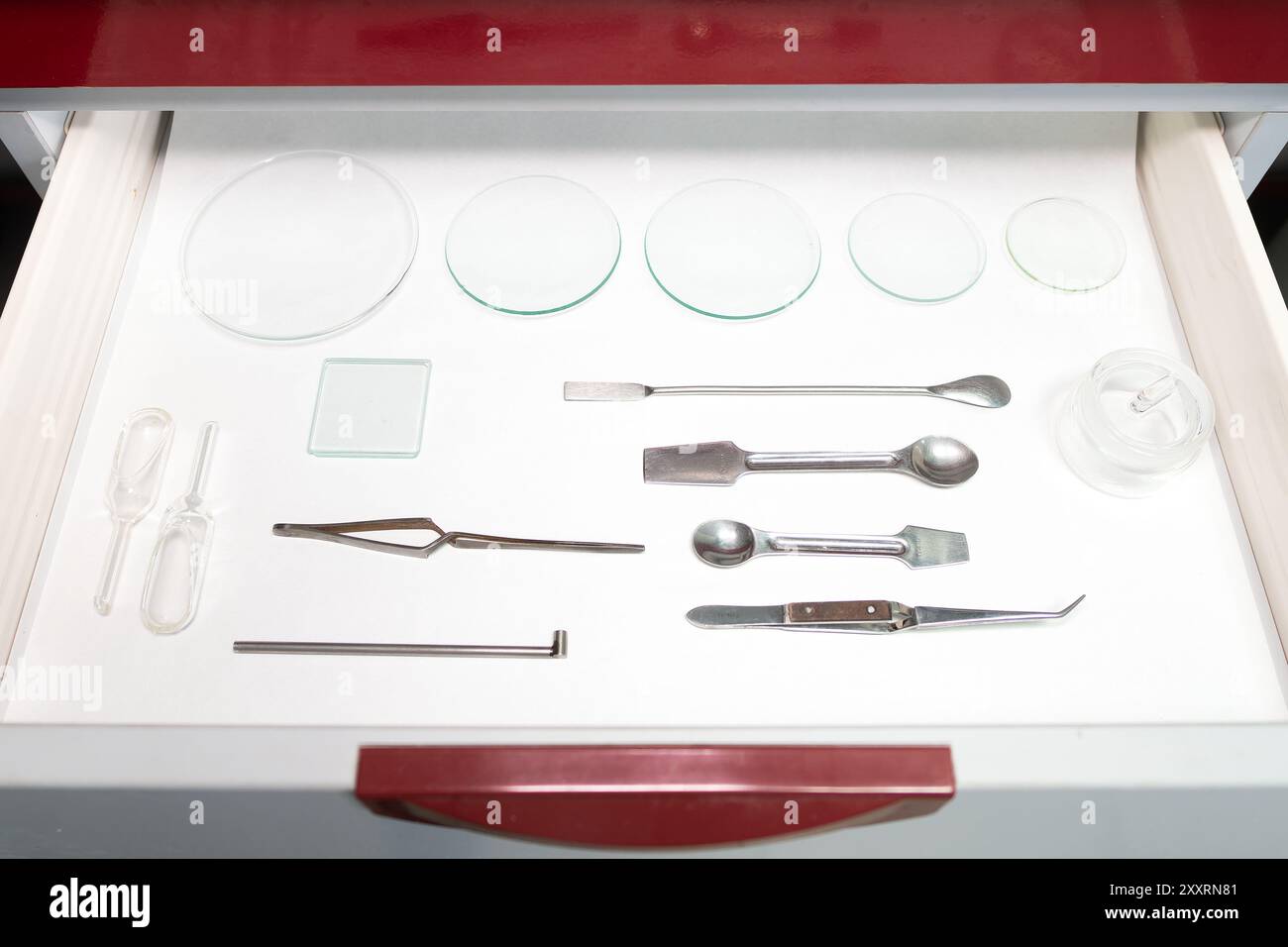 Laboratory precision tools hi-res stock photography and images - Alamy