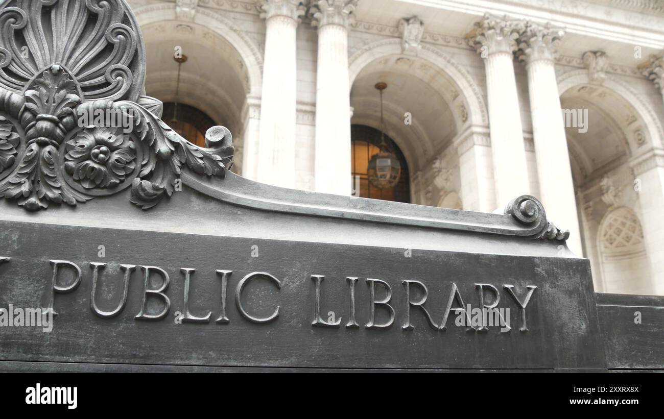 New York City, Manhattan Midtown Bryant Park. Public library building ...