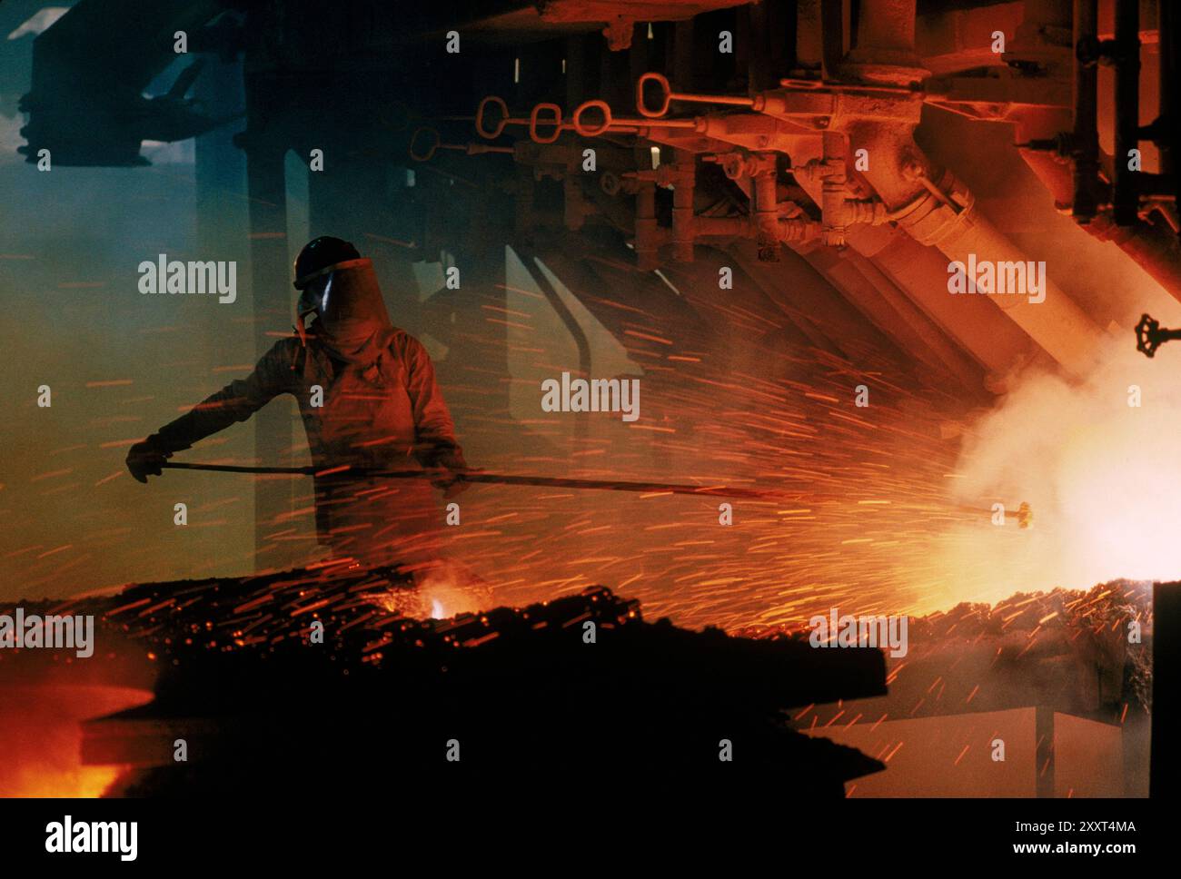 Mining in congo hi-res stock photography and images - Alamy