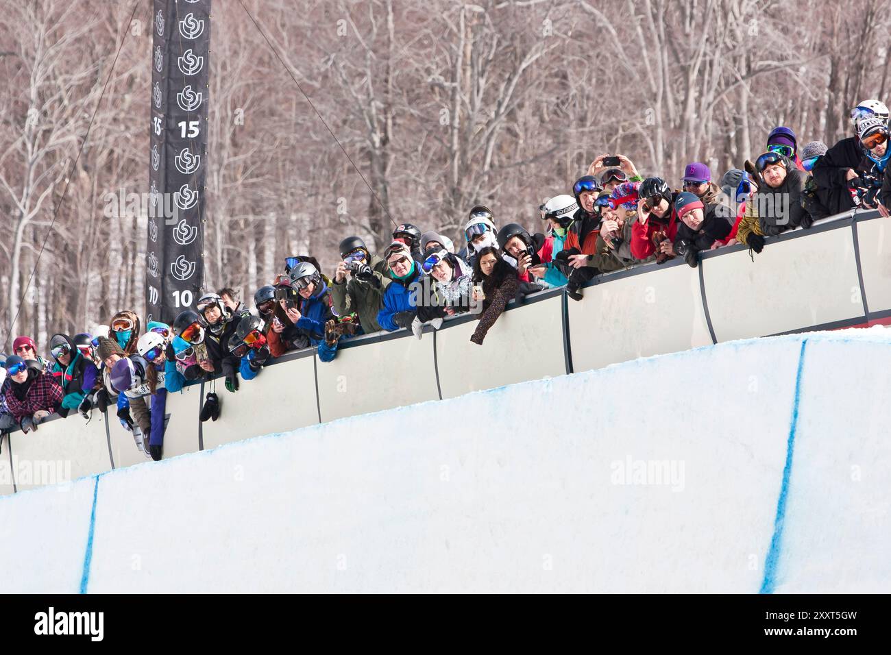 Standing on halfpipe hi-res stock photography and images - Alamy