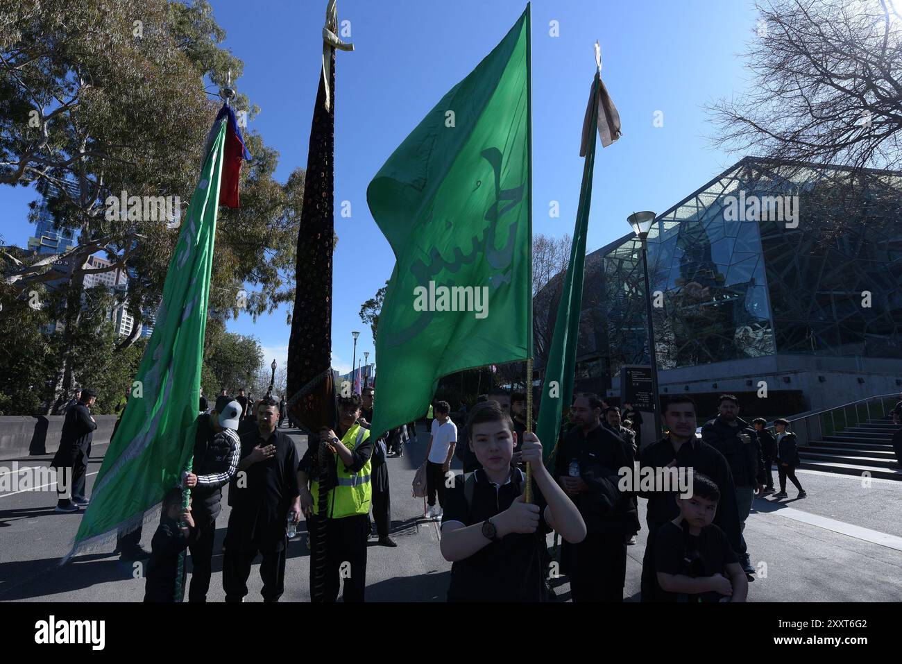 A large number of Shiite Muslims worshipers from different countries ...