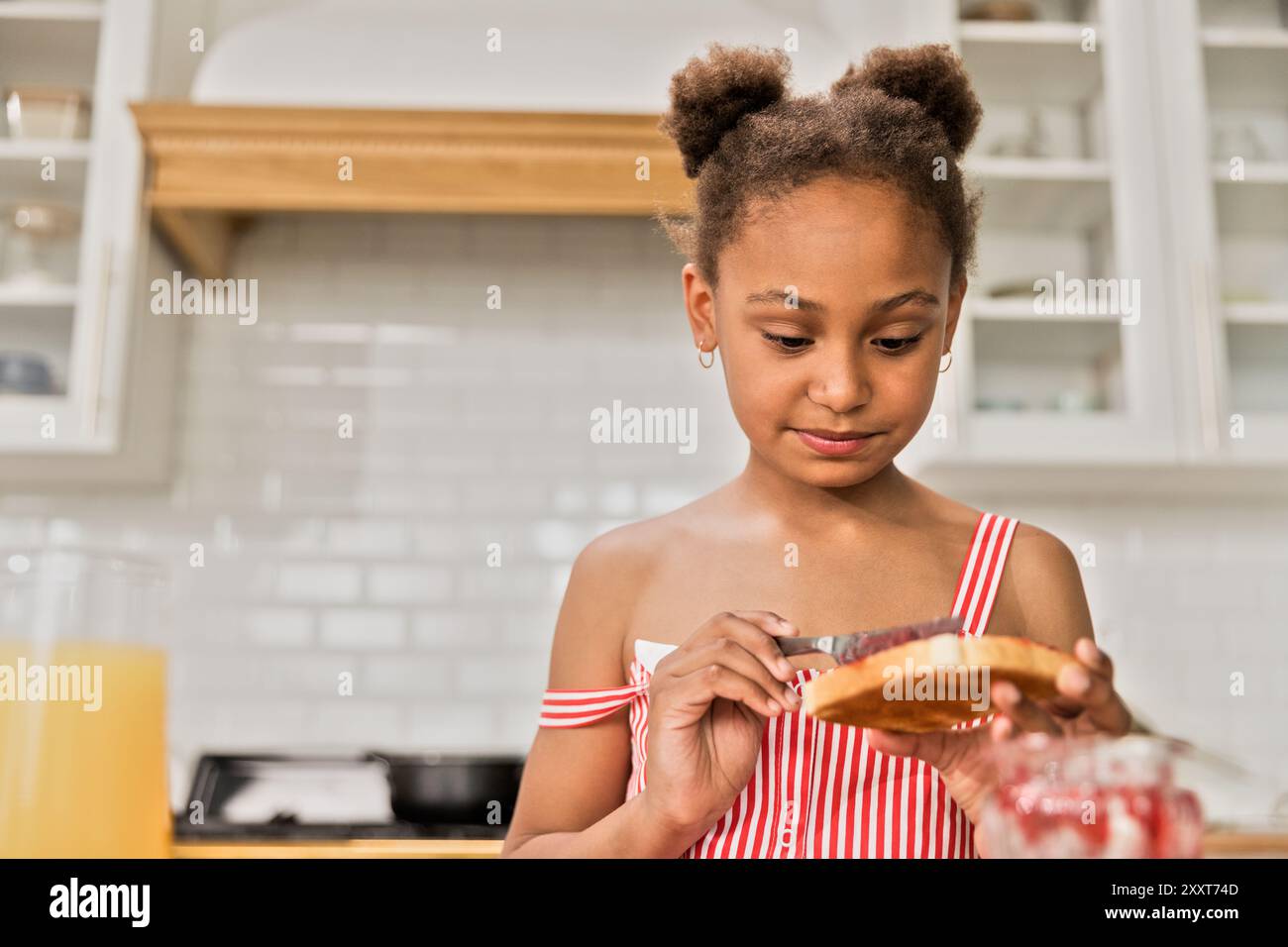 Kid bread girl hi-res stock photography and images - Alamy