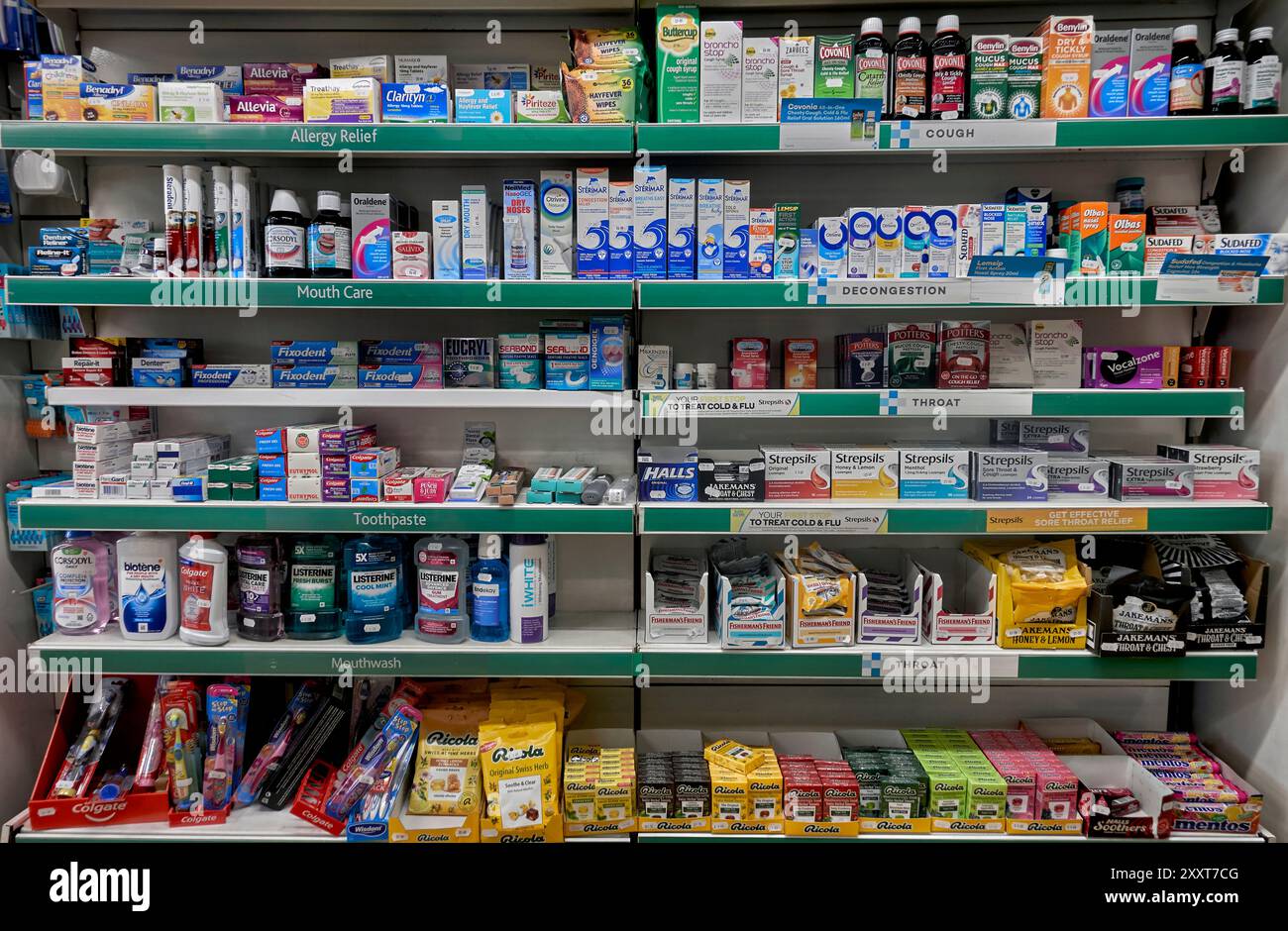 Pharmacy shelf hi-res stock photography and images - Alamy