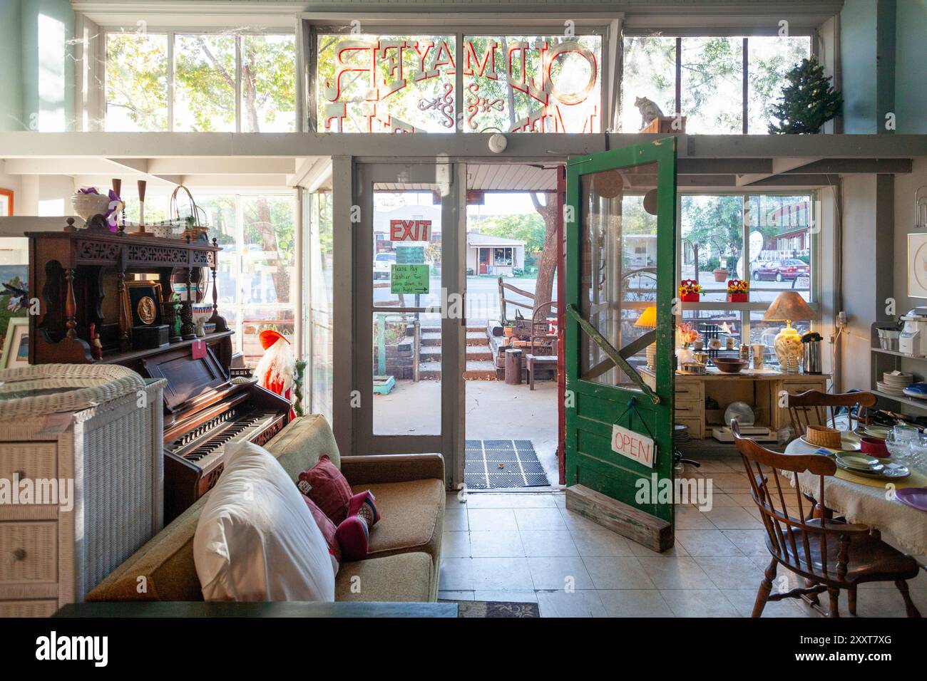Inside a country antique store in rural America Stock Photo - Alamy