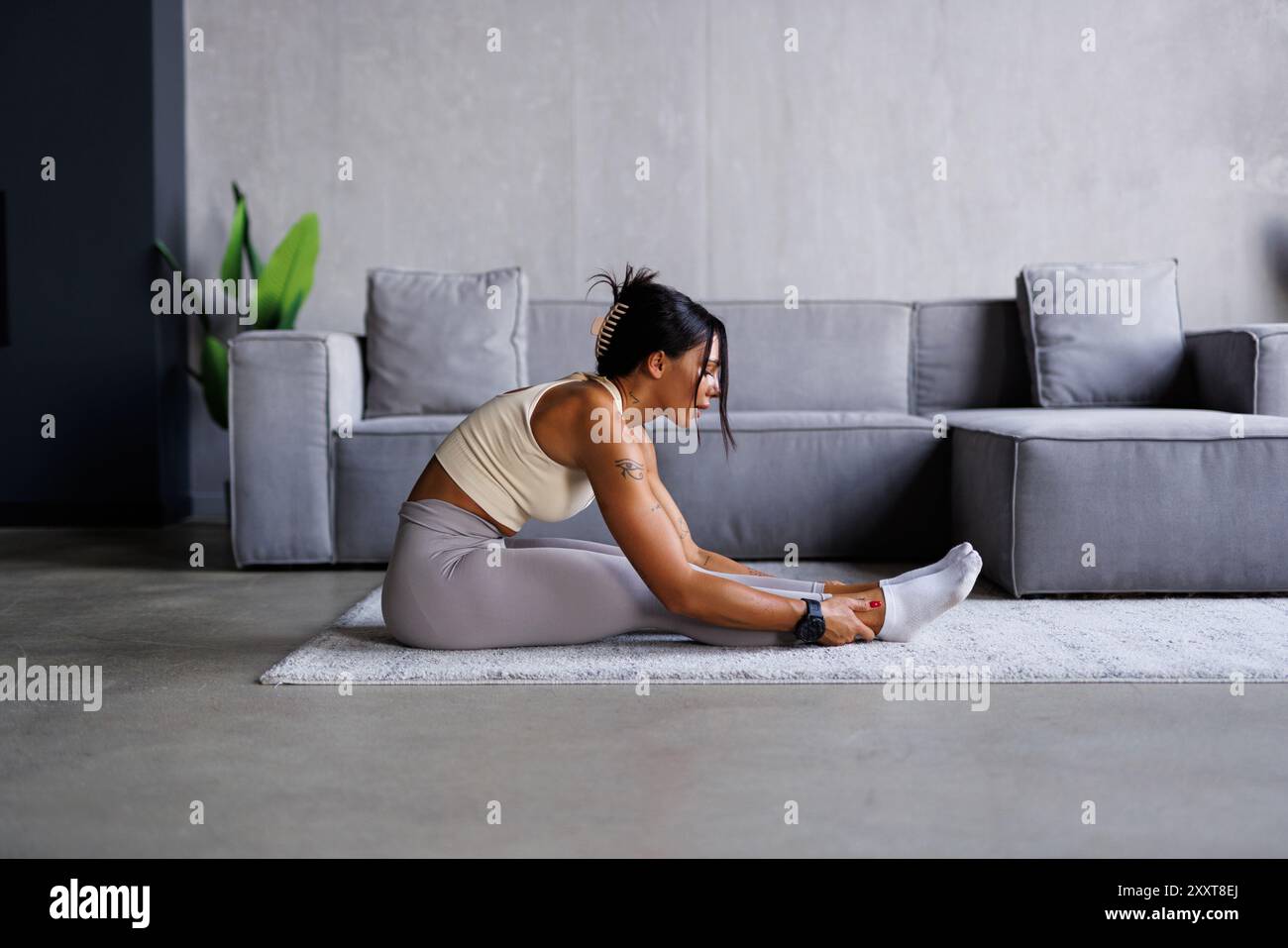 Pilates lean back exercise hi-res stock photography and images - Alamy