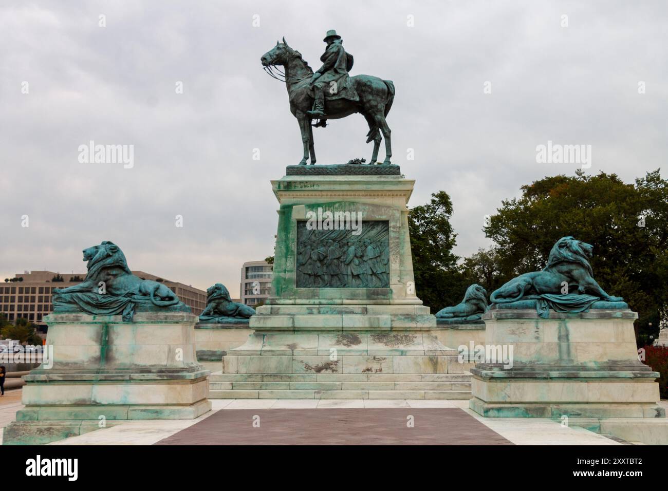 The bronze monument of the Ulysses S. Grant Memorial in Washington DC ...