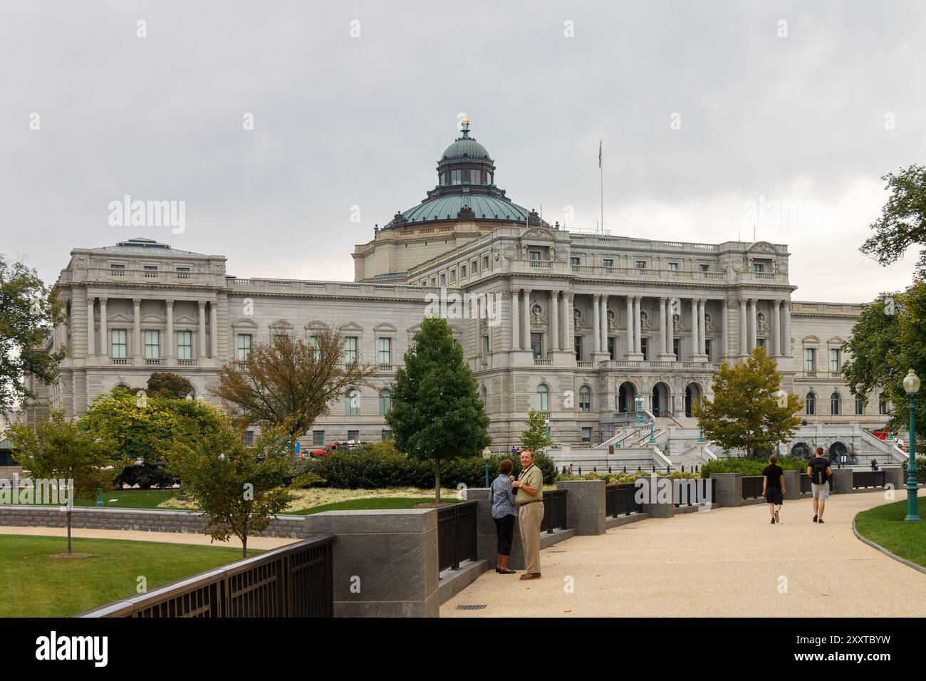 The facade of the Thomas Jefferson Library of Congress Building in ...