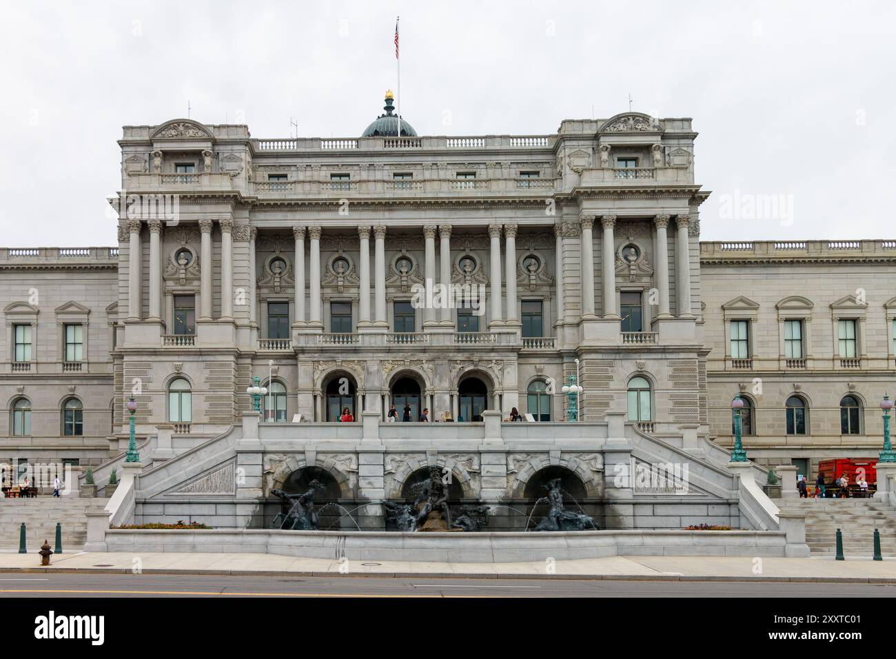 The facade of the Thomas Jefferson Library of Congress Building in ...