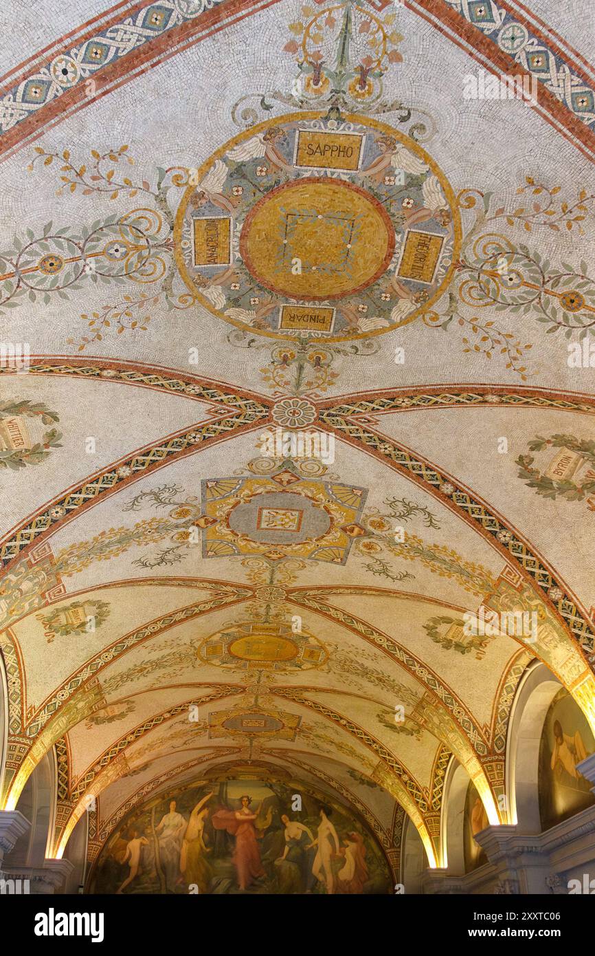 The rich interior of the elegant Thomas Jefferson Library of Congress ...
