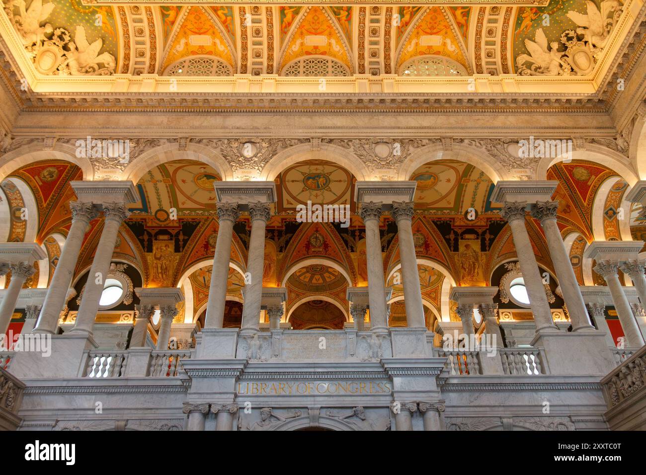 The rich interior of the elegant Thomas Jefferson Library of Congress ...