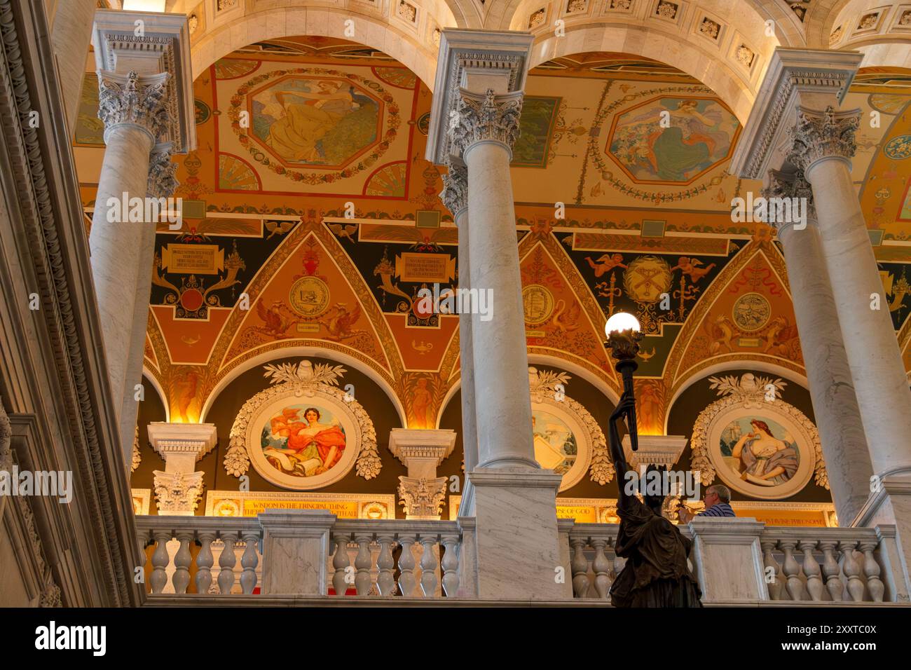 The rich interior of the elegant Thomas Jefferson Library of Congress ...