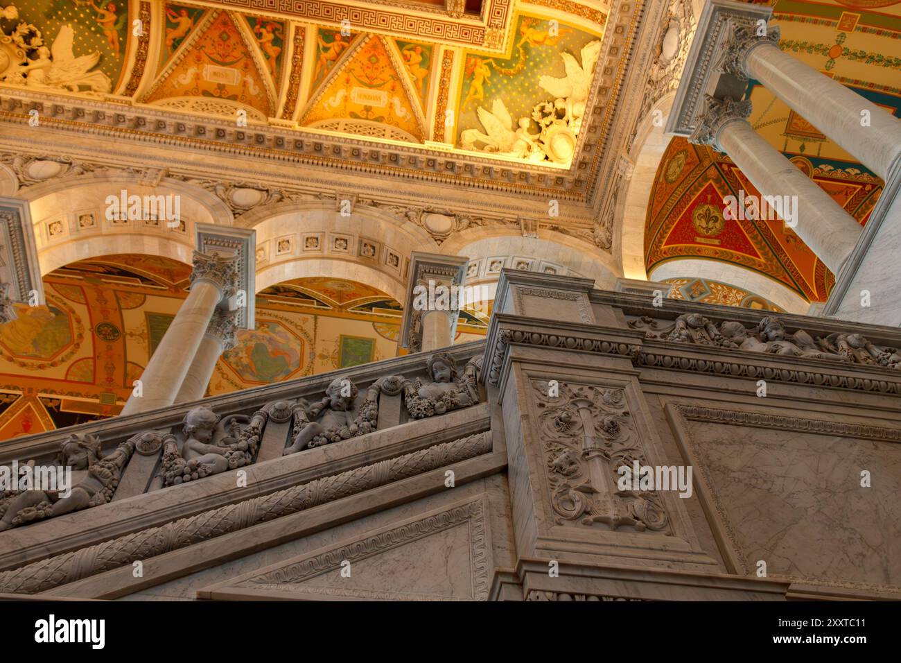 The rich interior of the elegant Thomas Jefferson Library of Congress ...