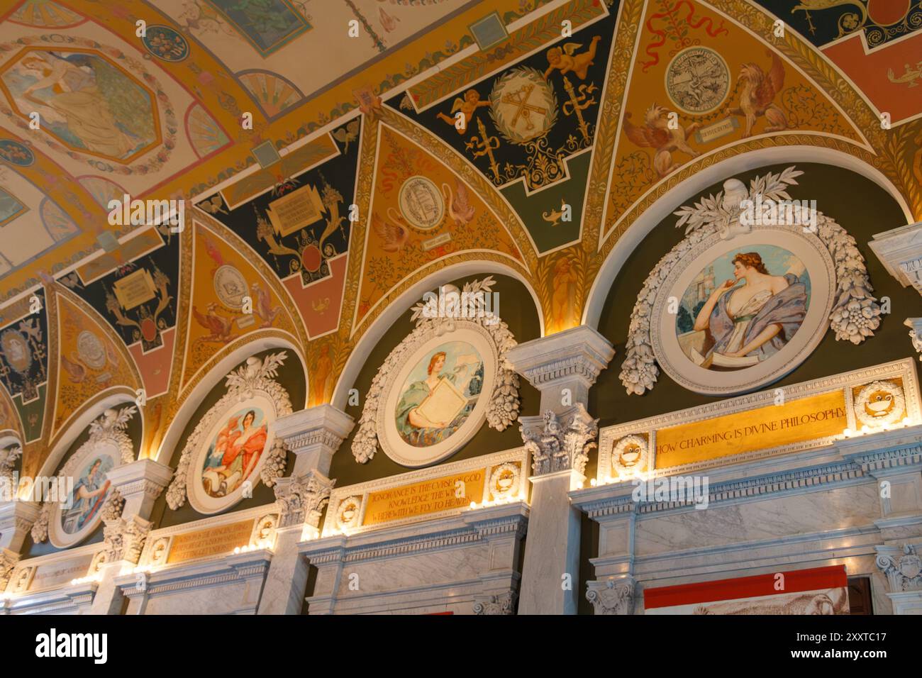 The rich interior of the elegant Thomas Jefferson Library of Congress ...