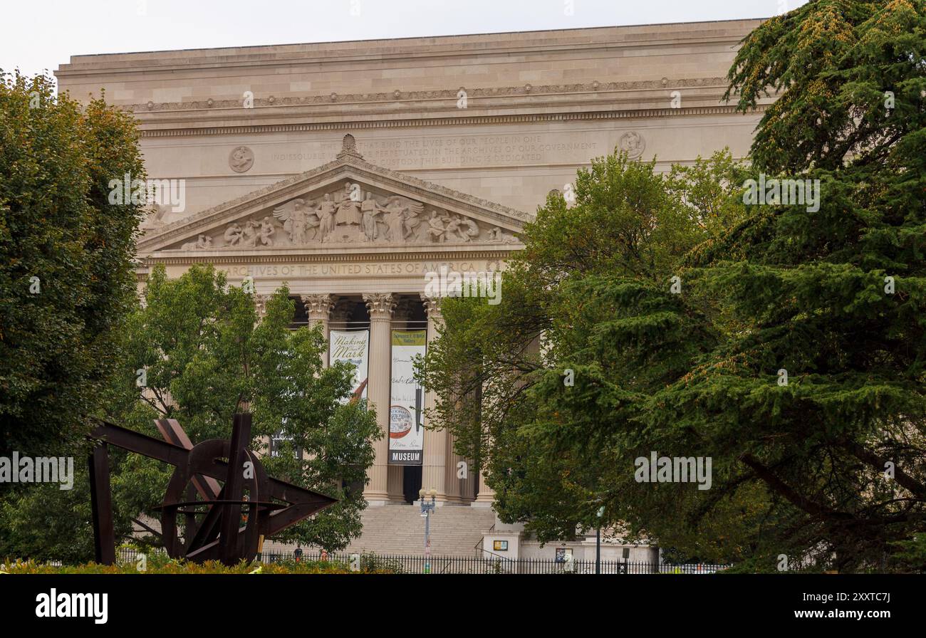The facade of the National Archives Research Center in Washington DC ...