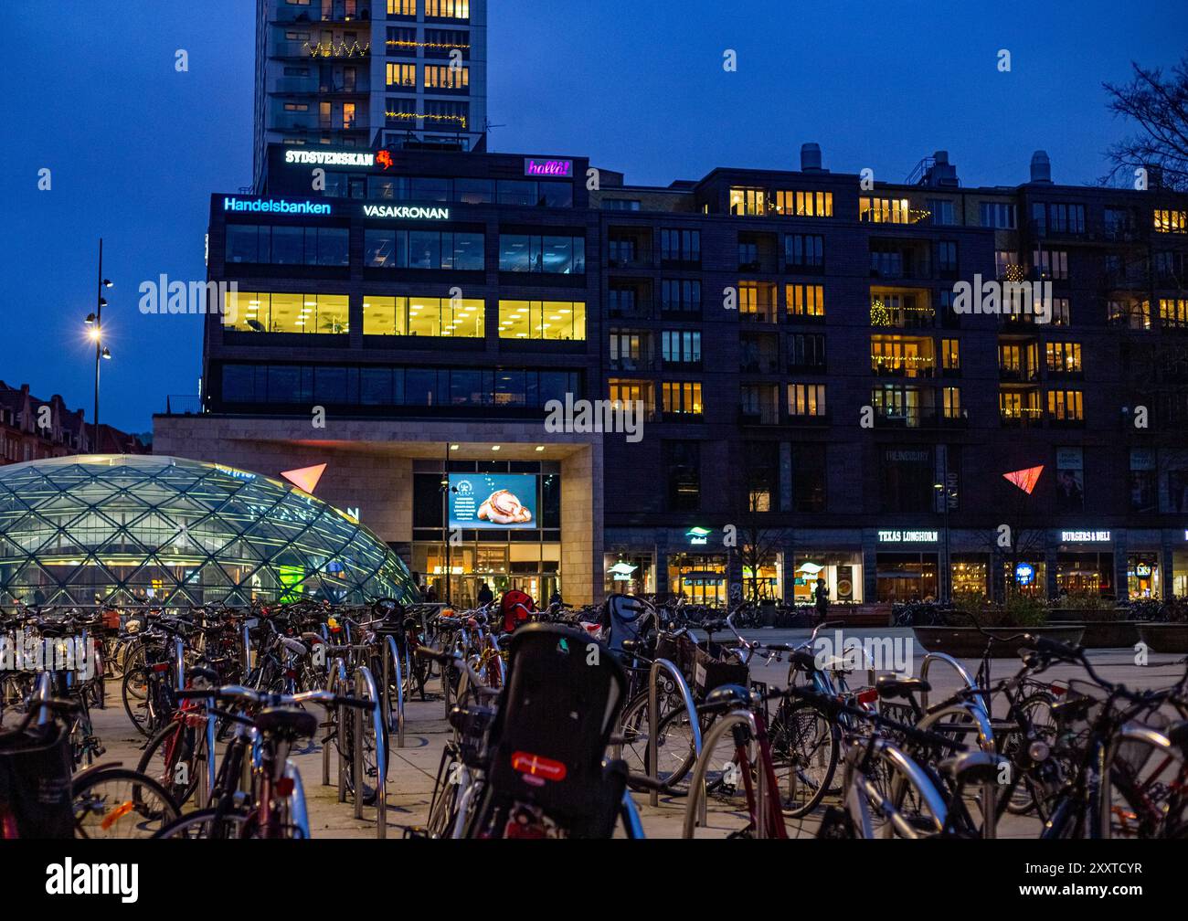 Underground railway station malmo hi-res stock photography and images ...