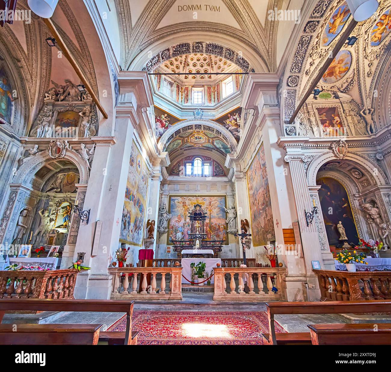 CARONA, SWITZERLAND - MARCH 22, 2022: The main altar, chapels and vault ...
