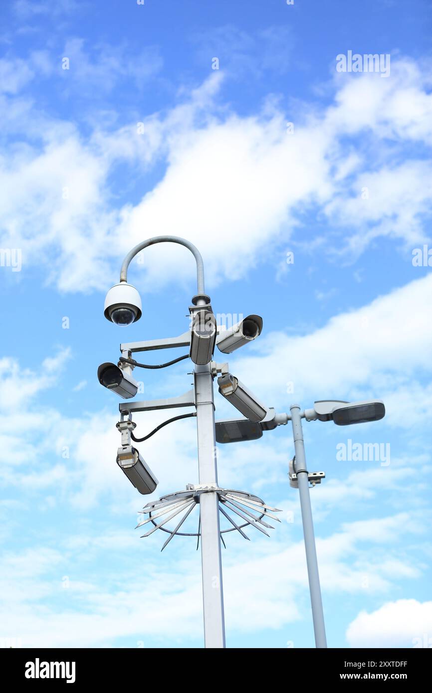 Cctv cameras crime hi-res stock photography and images - Alamy