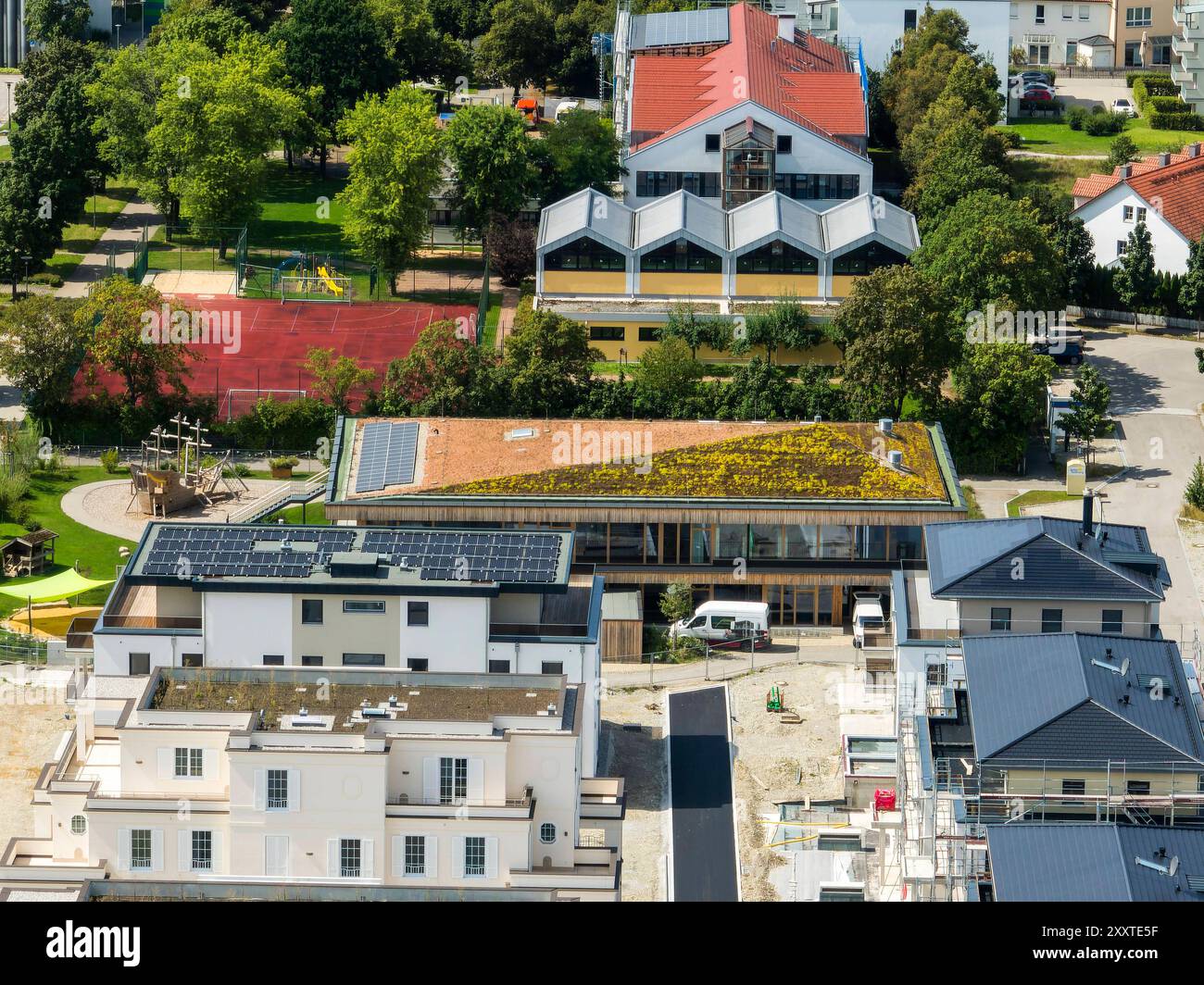 25.08.2024, Mindelheim im Unterallgäu, Luftbild, Neubau von Wohnanlagen ...