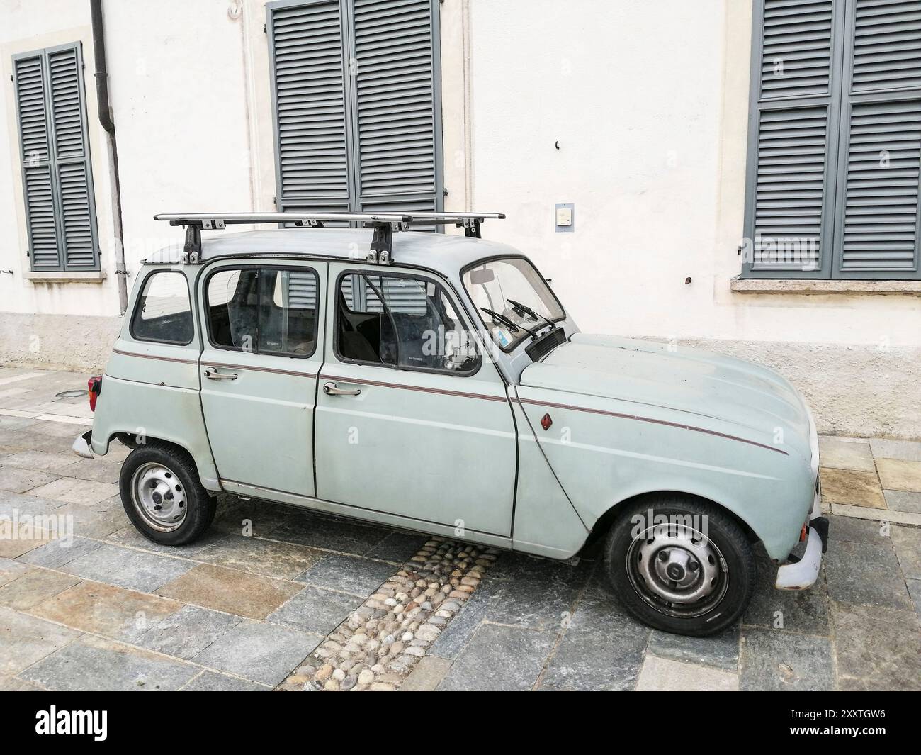 Italy, Ossona, St. Bartholomew's Fair, Fiera di San Bartolomeo, Renault ...