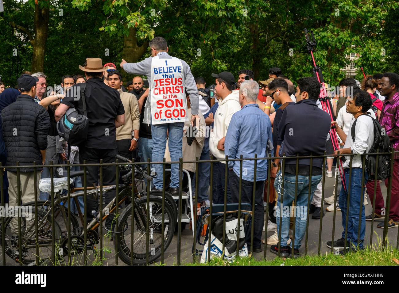 A Christian preacher, Speakers' Corner, Hyde Park, London. Speakers ...