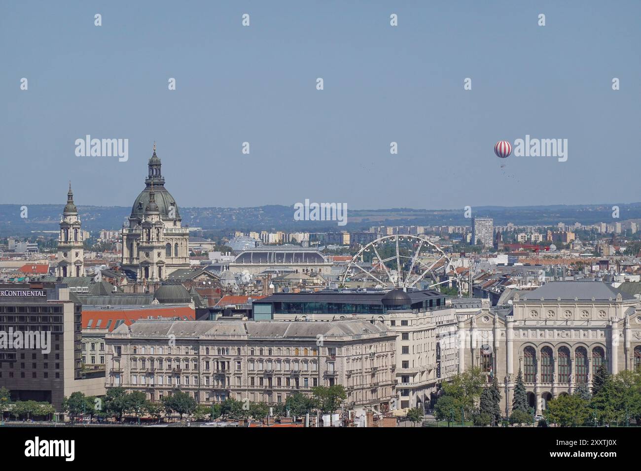 Hungary, Budapest, View over the old town of Budapest from the Citadel ...