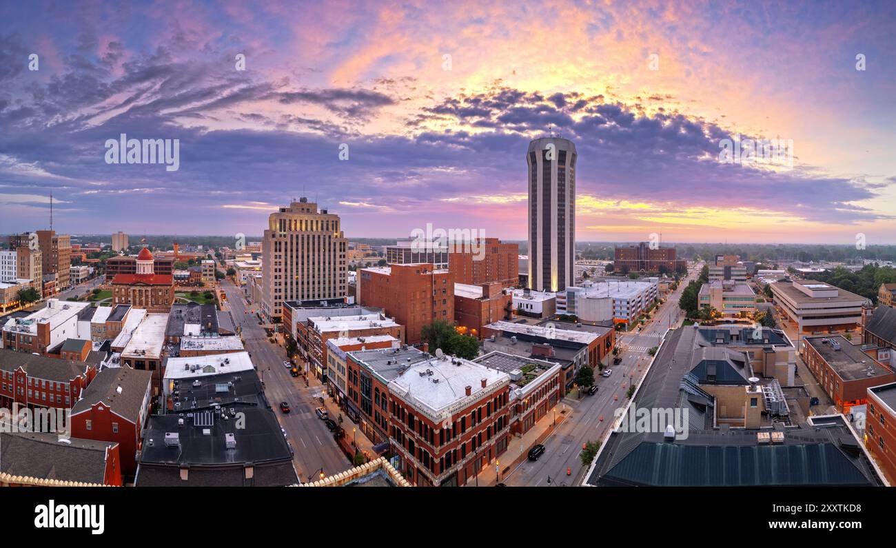 Springfield, Illinois, USA downtown city skyline at dusk Stock Photo ...