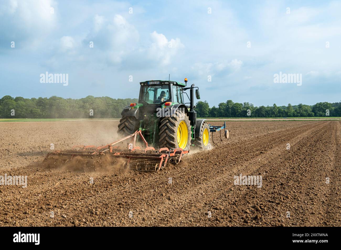 Vibro farmer hi-res stock photography and images - Alamy
