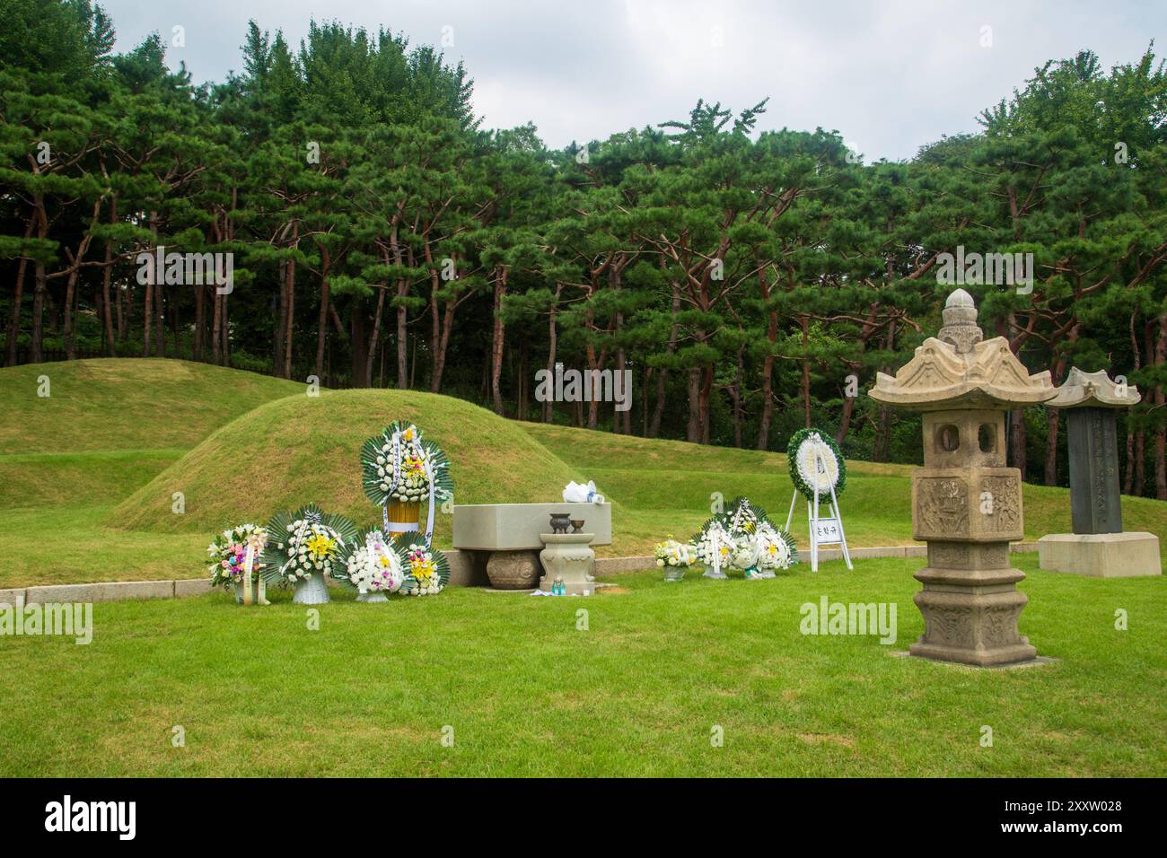 The Tomb of Kim Koo, August 15, 2024 : The Tomb of Kim Koo at Hyochang ...