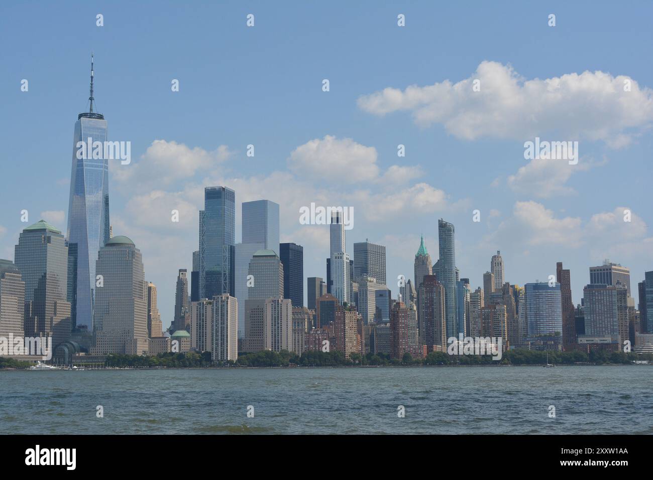 Lower Manhattan skyline along the Hudson River as viewed from Jersey ...