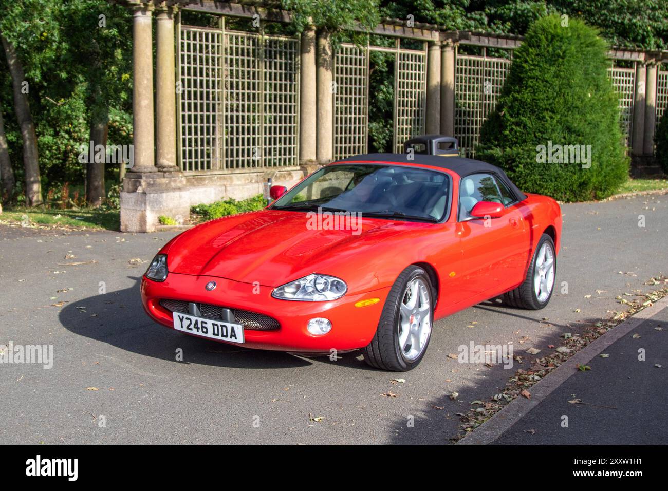 3996cc petrol hi-res stock photography and images - Alamy