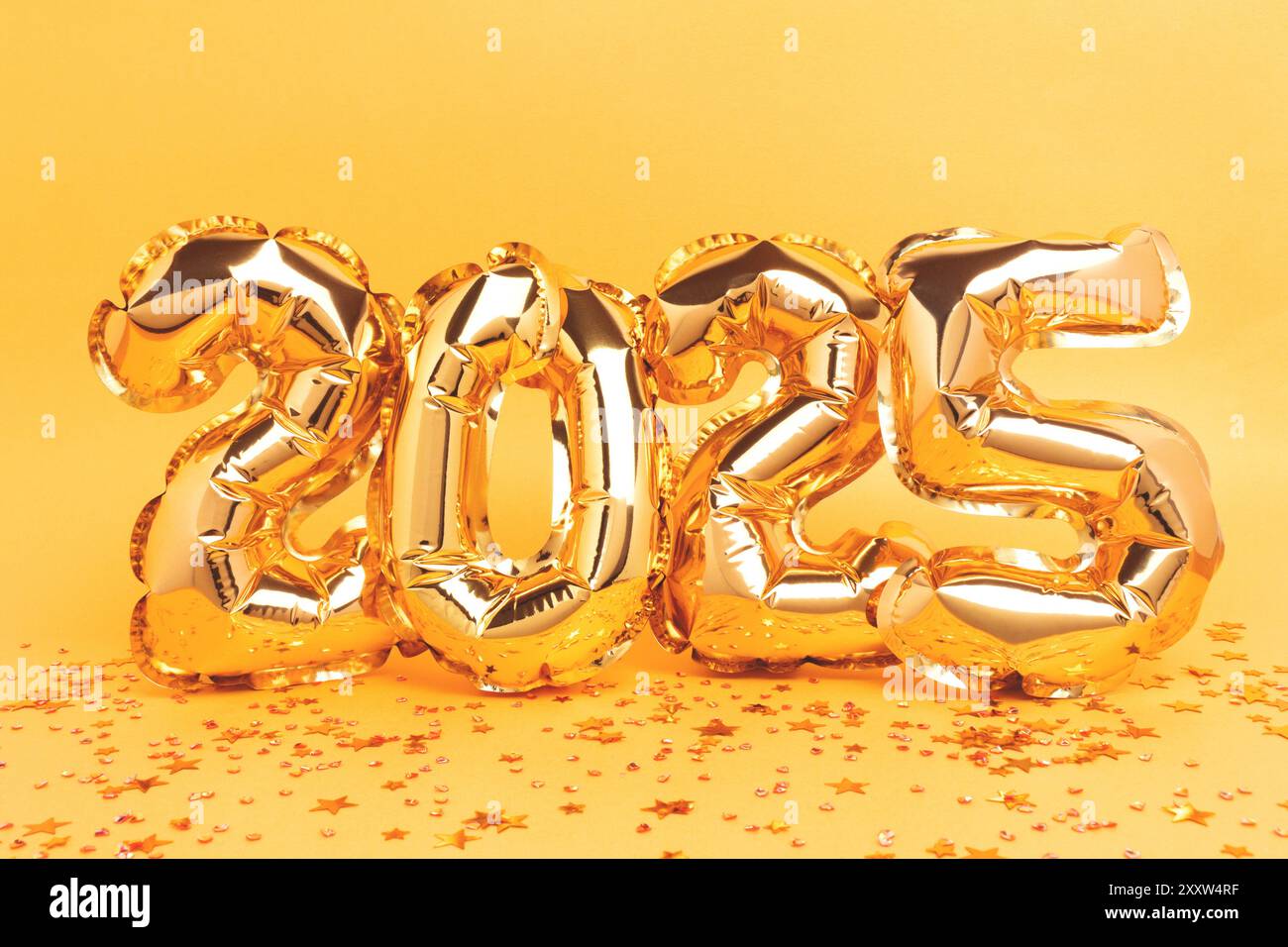2025 number balloons hi-res stock photography and images - Alamy