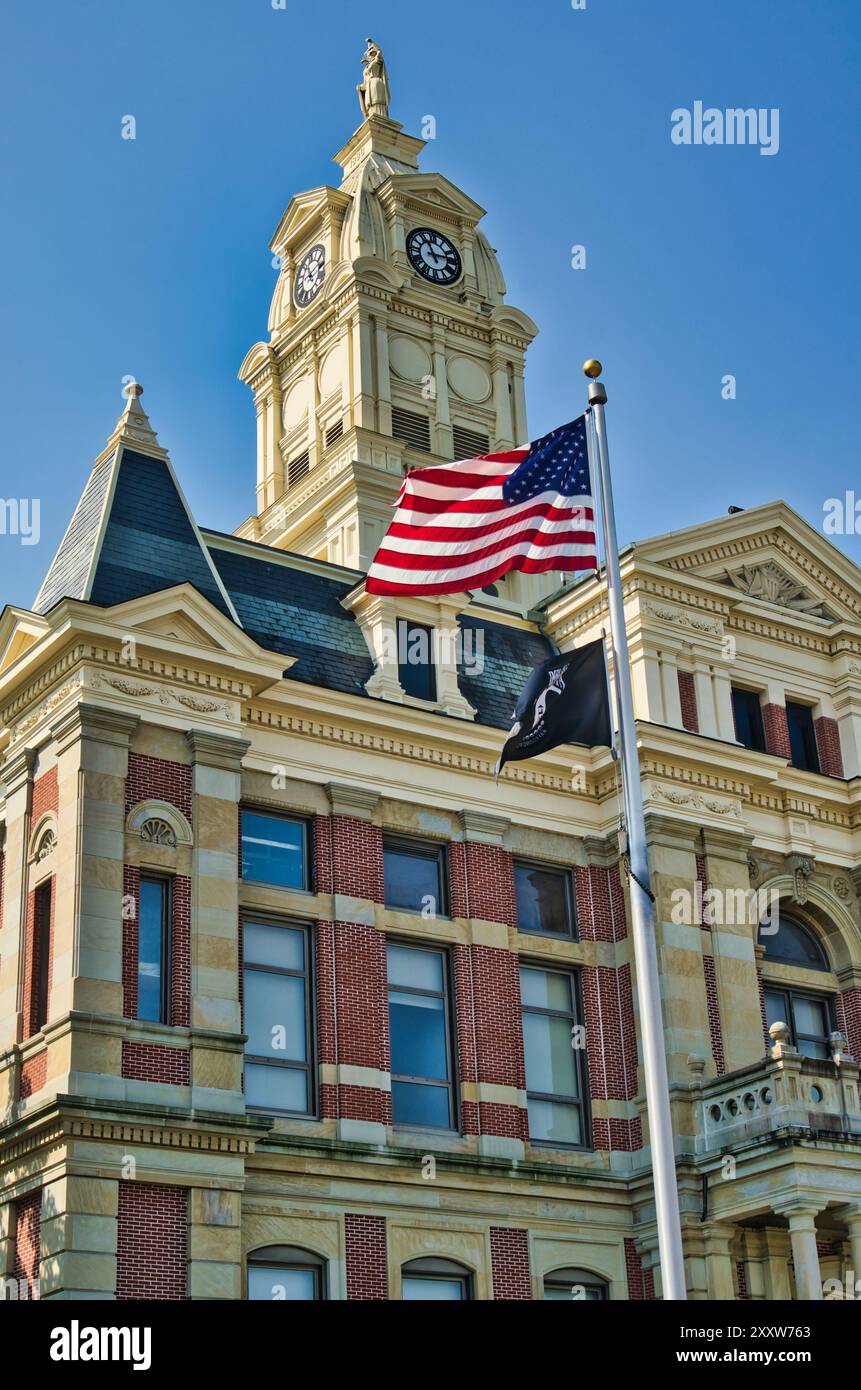 Union County Courthouse using elements of Italianate and Second Empire ...
