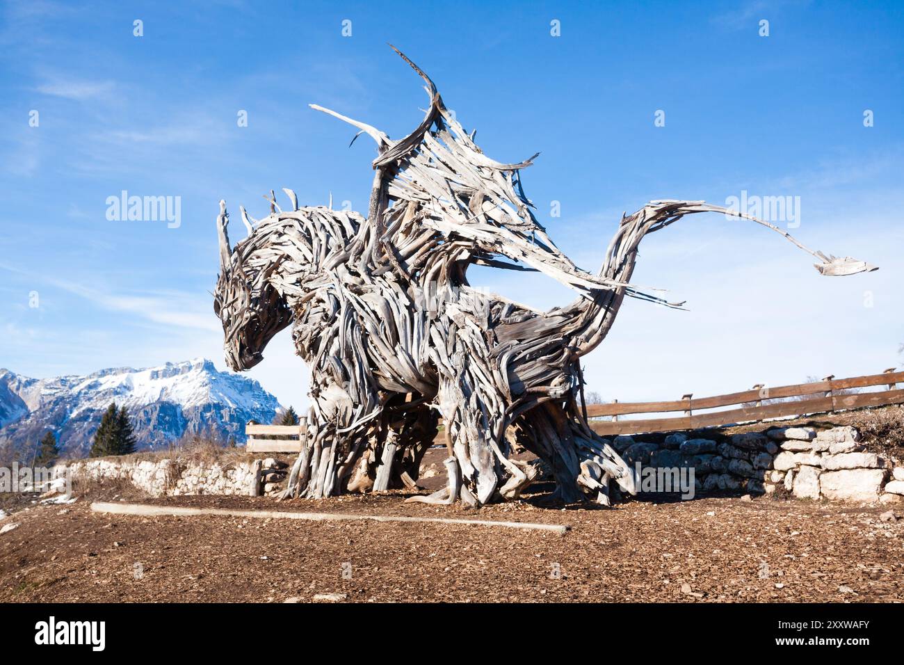 Vaia dragon hi-res stock photography and images - Alamy